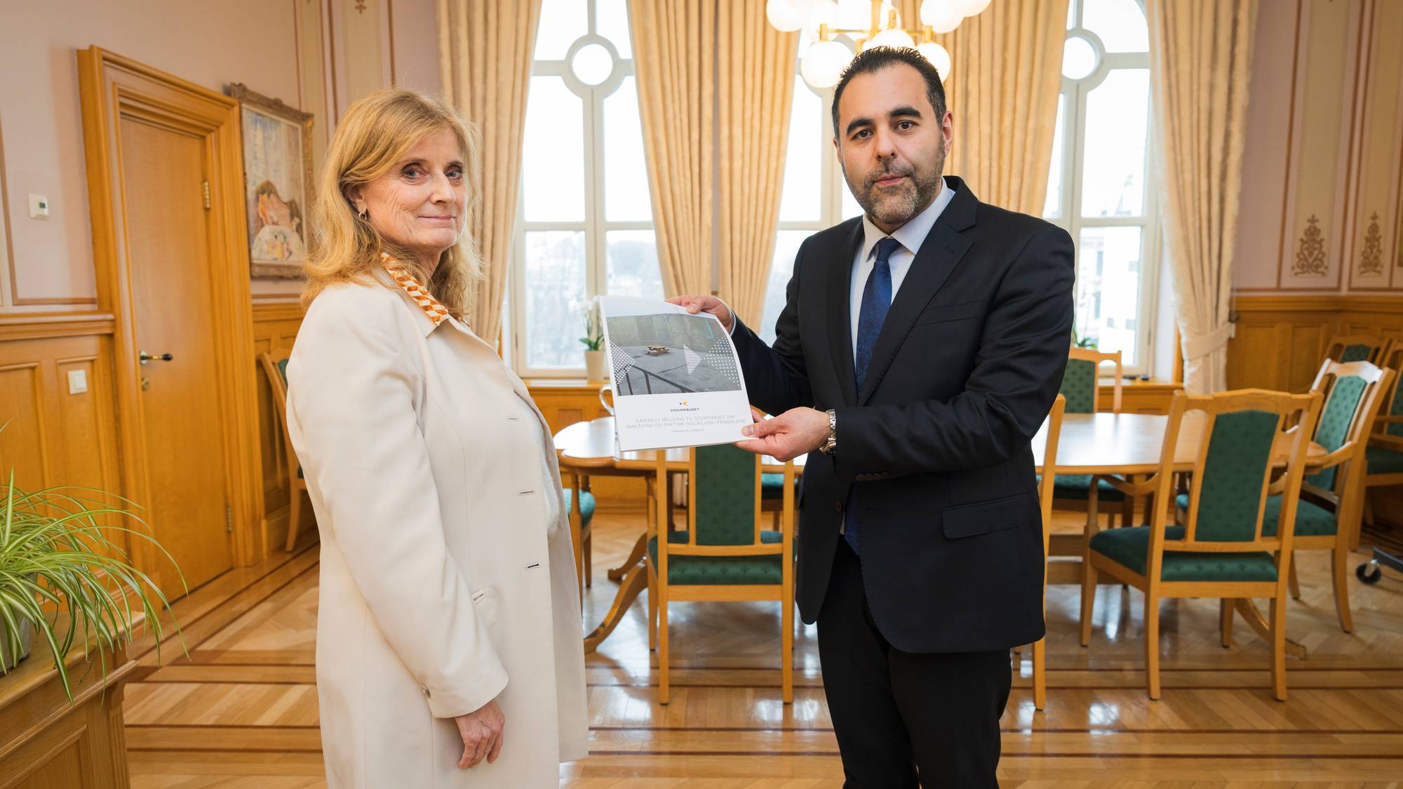 Sivilombodet overleverte særskilt melding til Stortinget: Slår alarm om ...