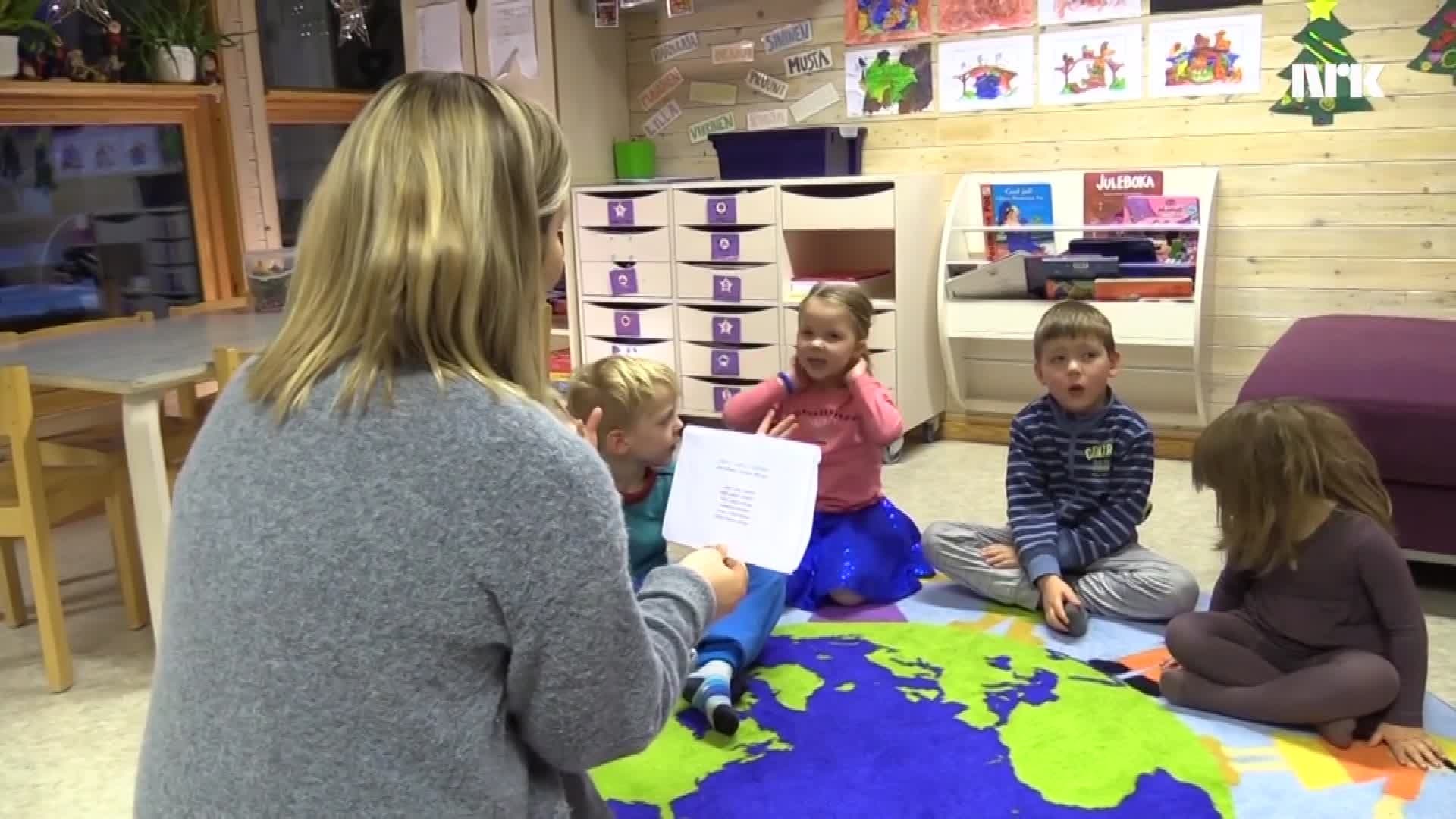 Lær kvenske ord om å synge – NRK Kveeni