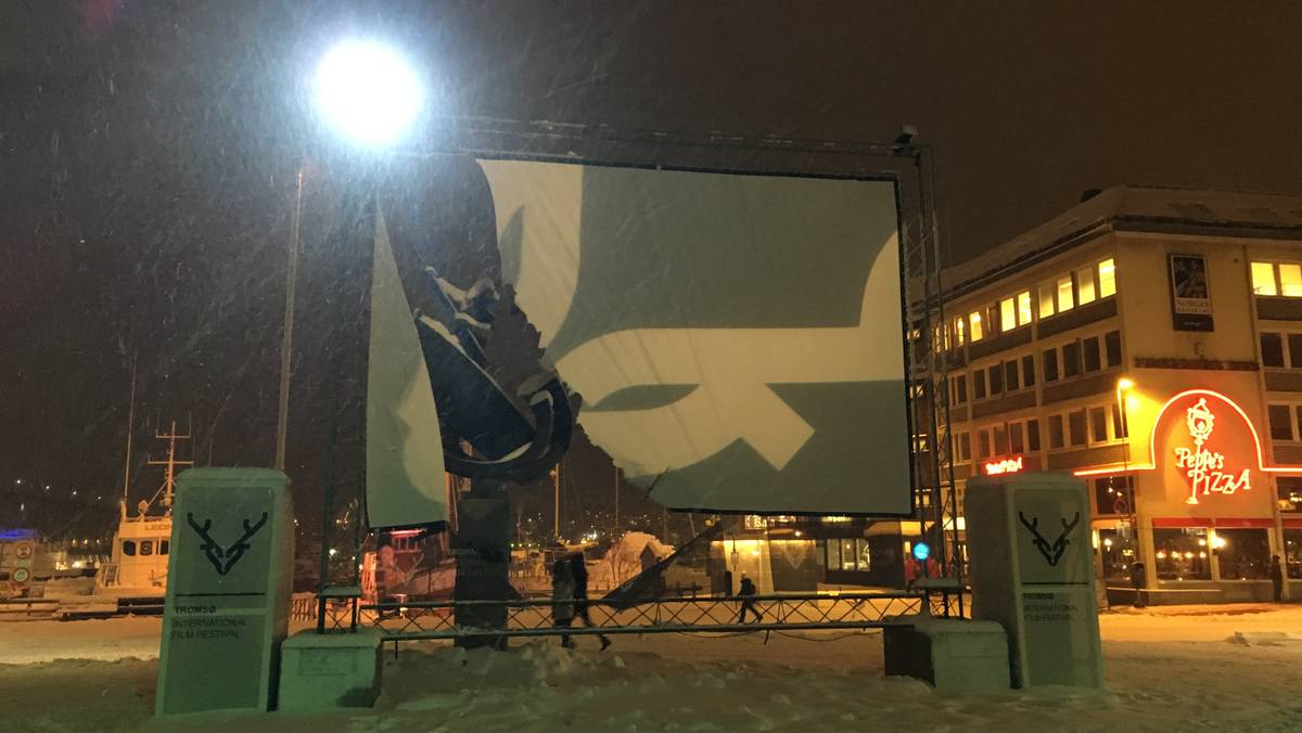 Stormen tok utekinoen – NRK Troms og Finnmark